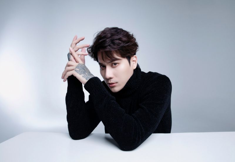 Ca nhạc sĩ Dickson đánh dấu sự trở lại với loạt hit gây bão cộng đồng ...