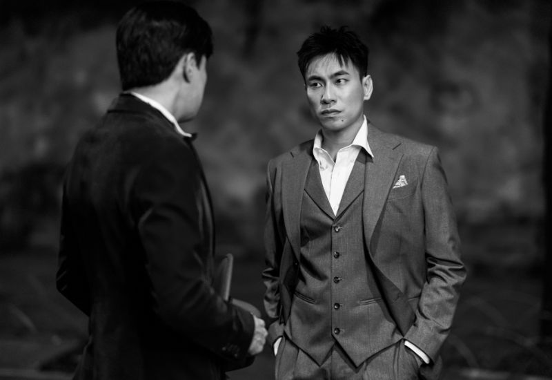 Dàn cats phim “Kẻ ẩn danh” khoe vẻ lịch lãm như nam thần - Sài Gòn Choice