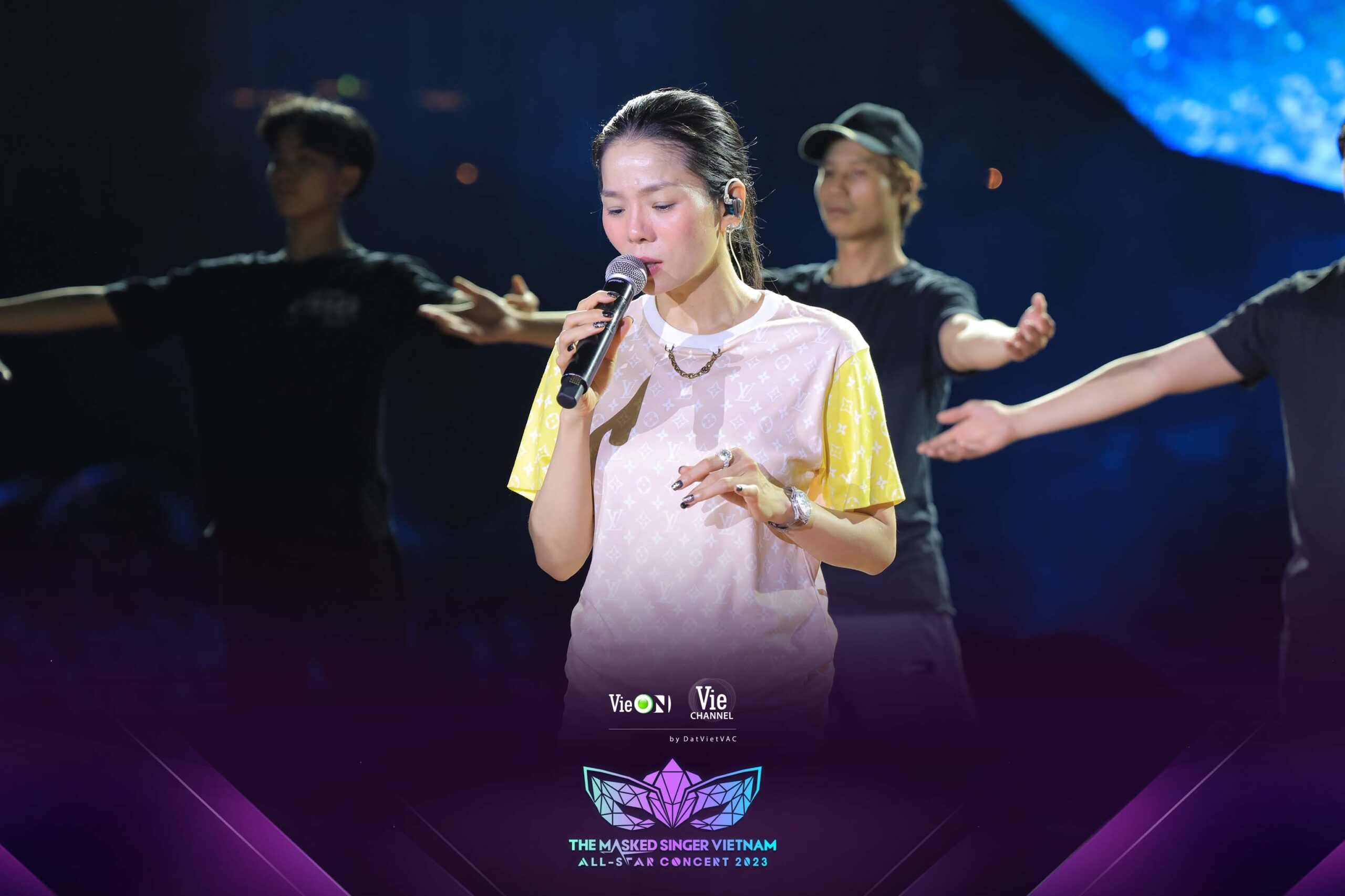 The Masked Singer Vietnam All-star Concert 2023: Sân khấu dần hoàn ...