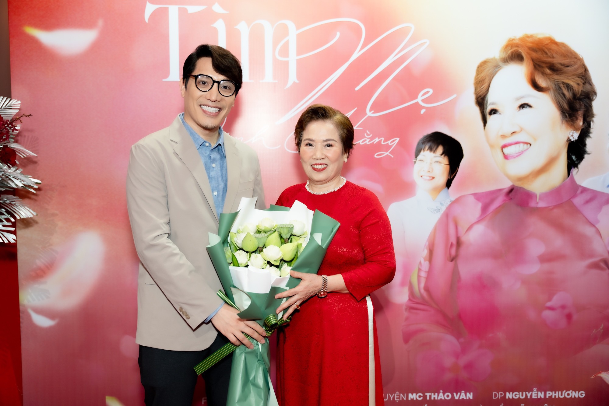 Shark Minh Beta cùng thân mẫu tôn vinh nghệ thuật ngâm thơ truyền thống ...