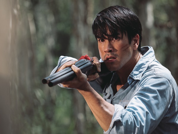 Nam thần Thái Lan Nadech Kugimiya trở lại với phần 2 phim kinh dị dựa ...