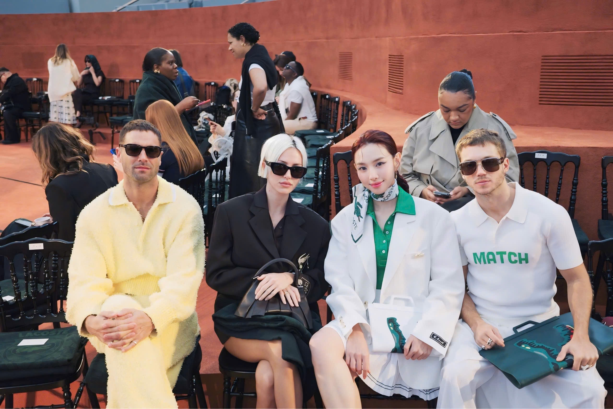 Hoa hậu Thùy Tiên rạng rỡ tại Tuần lễ Thời trang Paris - Sài Gòn Choice