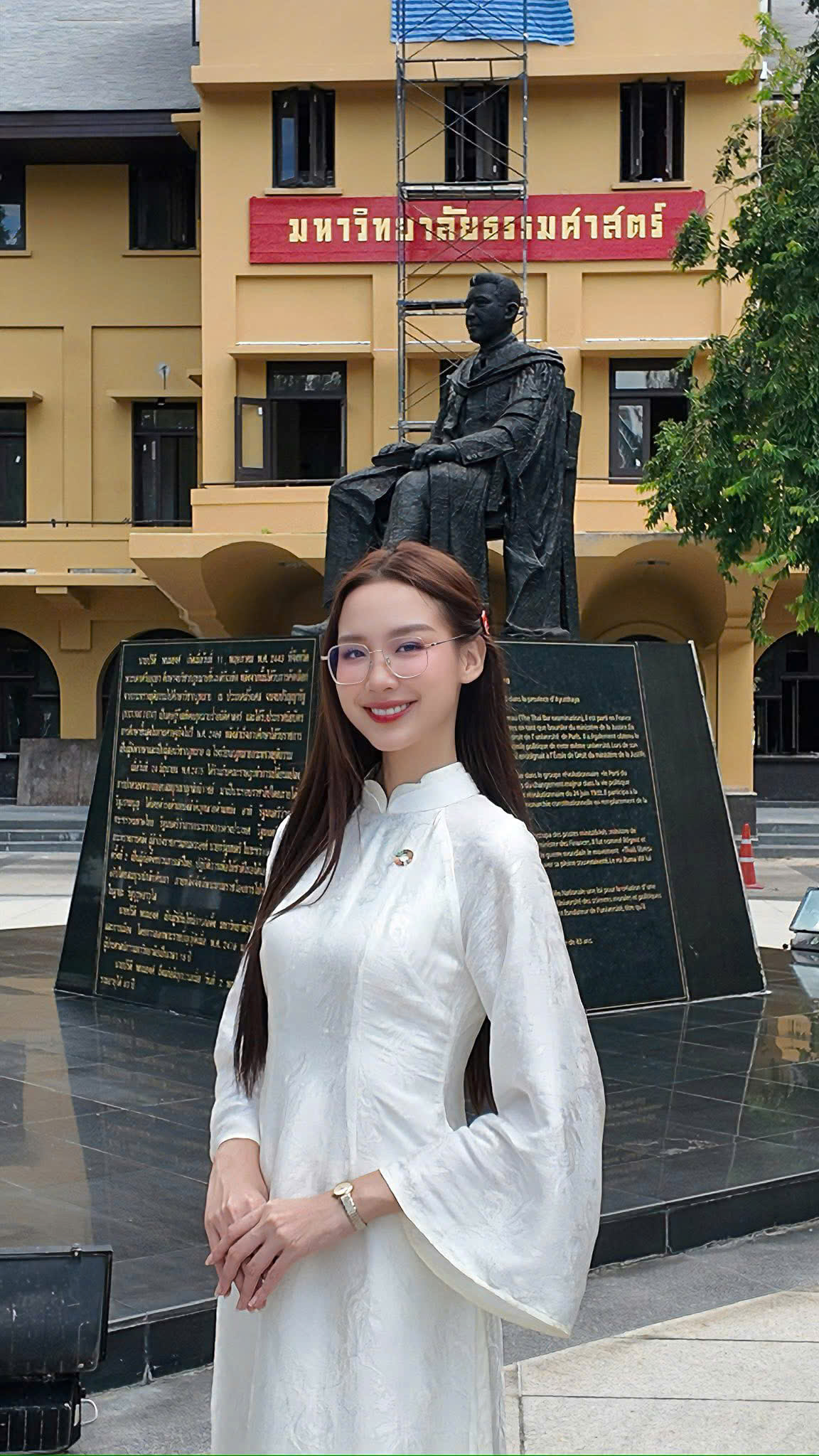 HOA HẬU LÊ NGUYỄN BẢO NGỌC GIẢNG DẠY TẠI ĐẠI HỌC THAMMASAT, THÁI LAN - Sài Gòn Choice