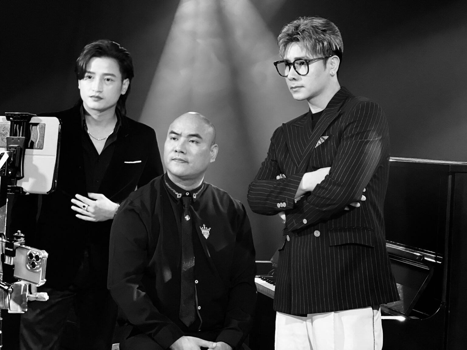 Sau hit “Lệ Ngang Trời”, A Tuân tung siêu phẩm mới cùng Chu Bin, Đỗ ...