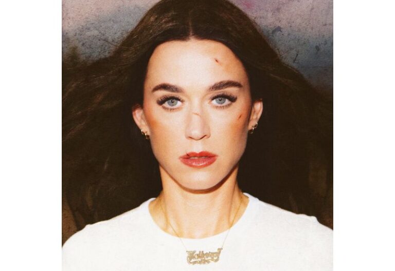 KATY PERRY HÉ LỘ CHUYỆN TÌNH TAN VỠ QUA CA KHÚC MỚI “BANDAIDS” - Sài ...