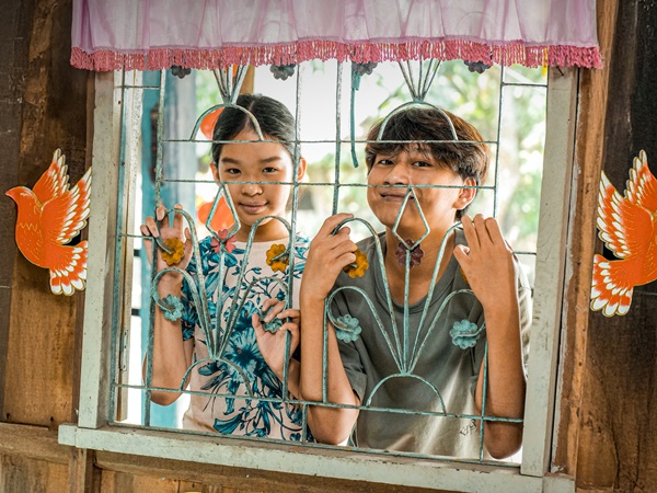 Phim điện ảnh “Cưới Vợ Cho Cha” vừa tung loạt character poster đậm chất ...