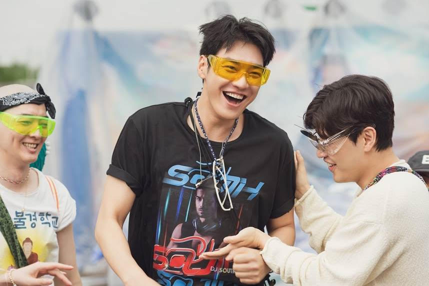 Cười té ghế với Anh Trai Say Xe: Phim Hàn “lầy lội” dành cho hội bạn ...