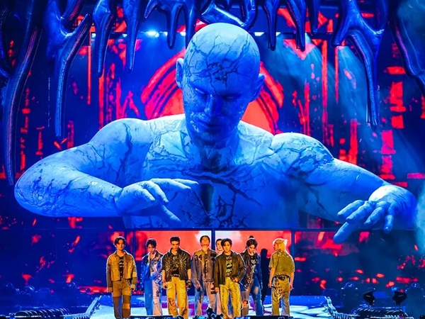 Stray Kids bắt tay cùng Universal Pictures, mang tour diễn có doanh thu ...