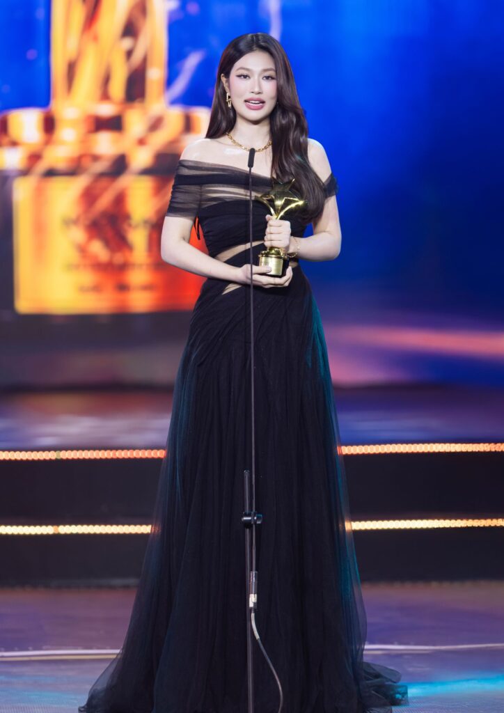 HOA HẬU THANH THUỶ, THIÊN ÂN, KIỀU DUY, NAM VƯƠNG TUẤN NGỌC ĐỔ BỘ NGÔI ...