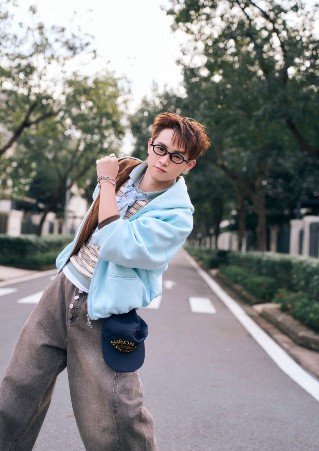 Loạt Anh Trai xuất hiện trong MV mới của CONGB: BIGDADDY, buitruonglinh ...