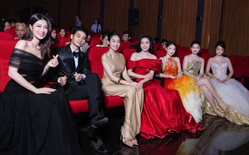 HOA HẬU THANH THUỶ, THIÊN ÂN, KIỀU DUY, NAM VƯƠNG TUẤN NGỌC ĐỔ BỘ NGÔI ...